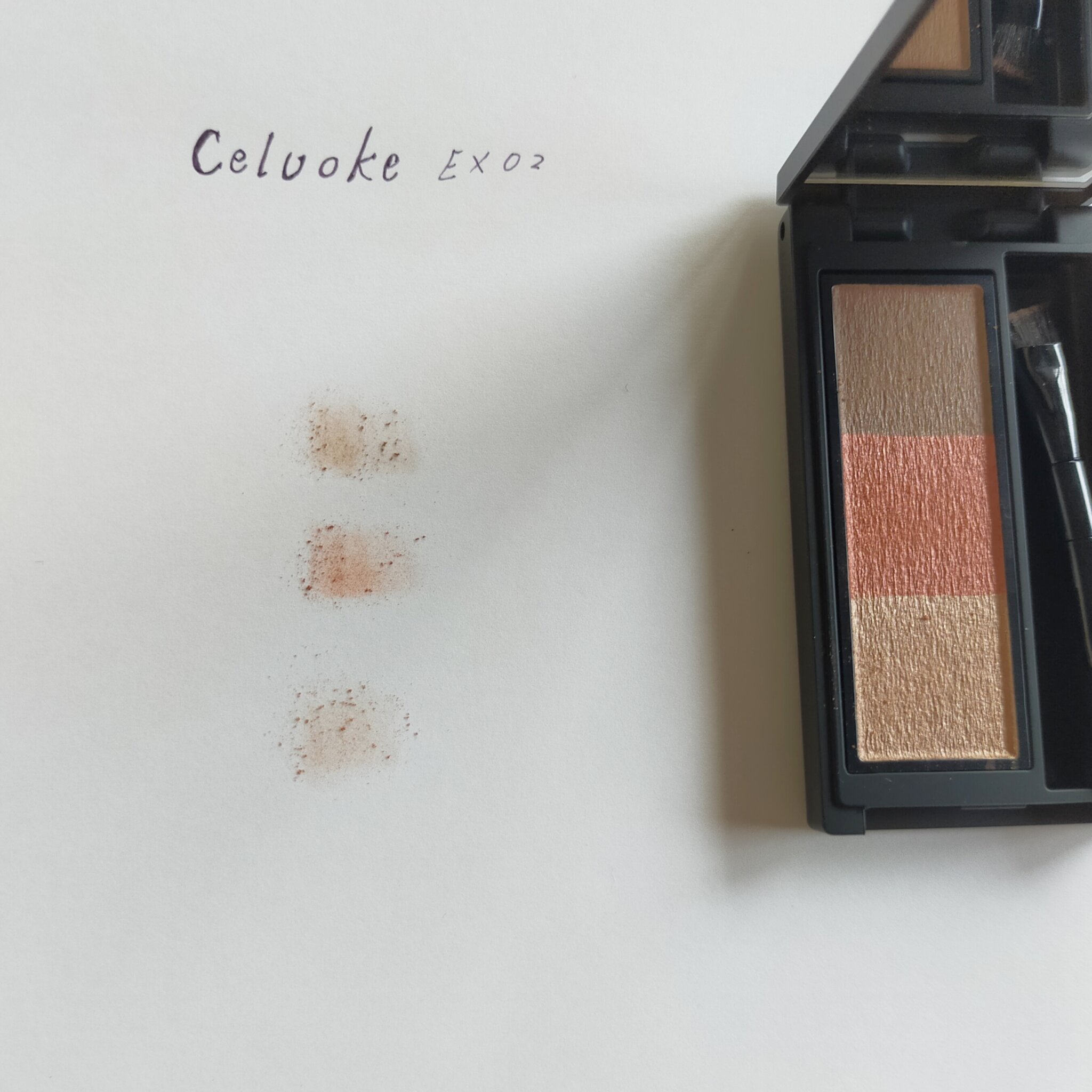 【Celvoke:セルヴォーク】新作アイブロウパウダーと眉マスカラを使ってみました。ぽわんとした春眉に♪ | LEE