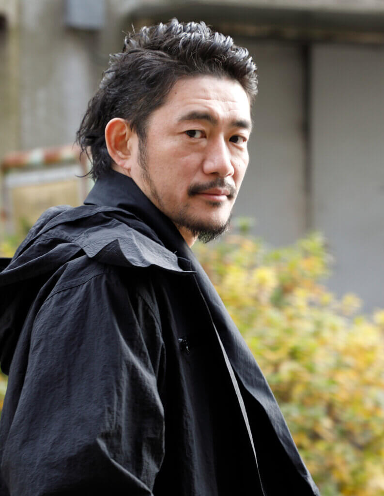 【TOSHI-LOWさんインタビュー】大人って楽しいし、完璧じゃない。それを子どもに伝えたい | LEE