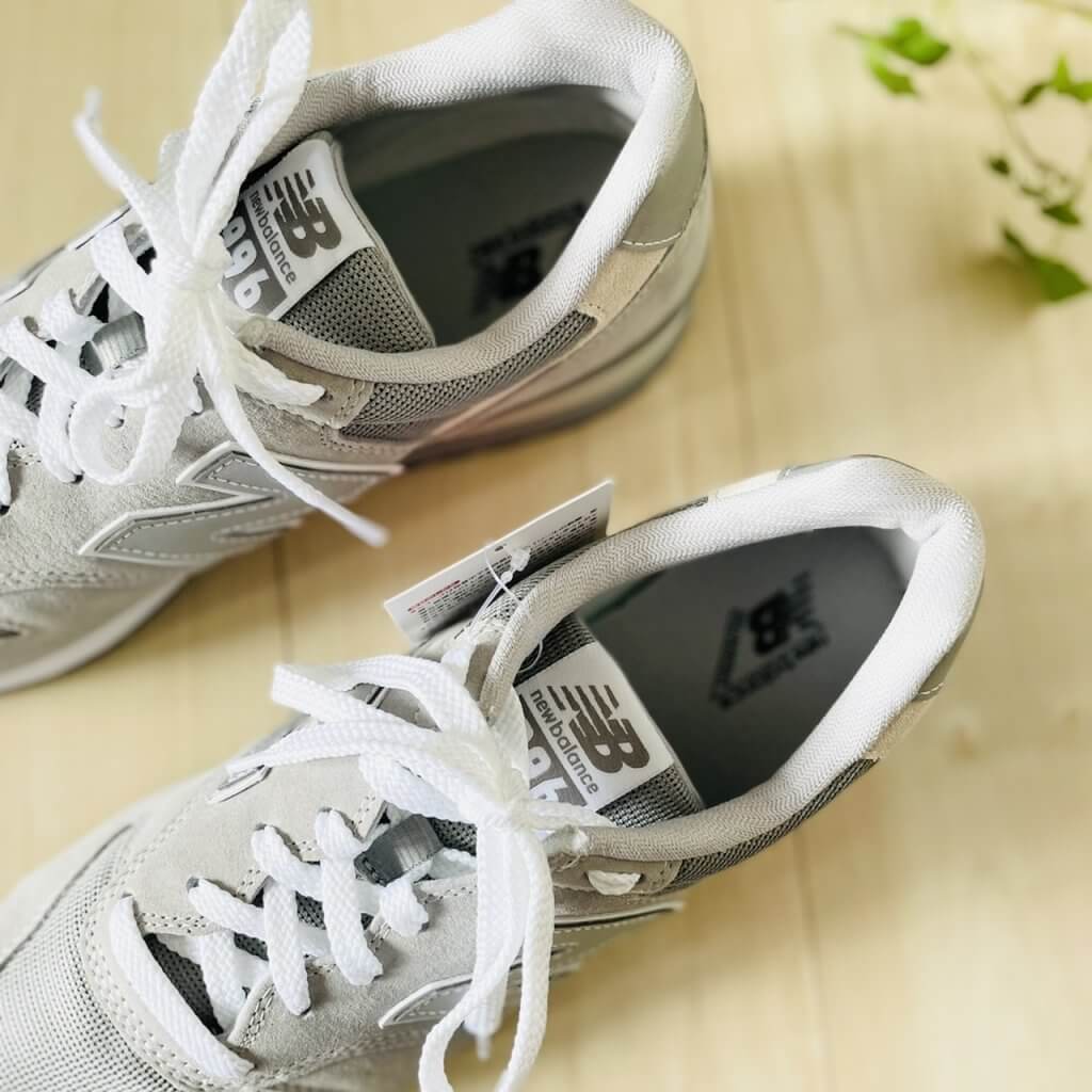 【New Balance】夫の「白以外」大人のスニーカー | LEE