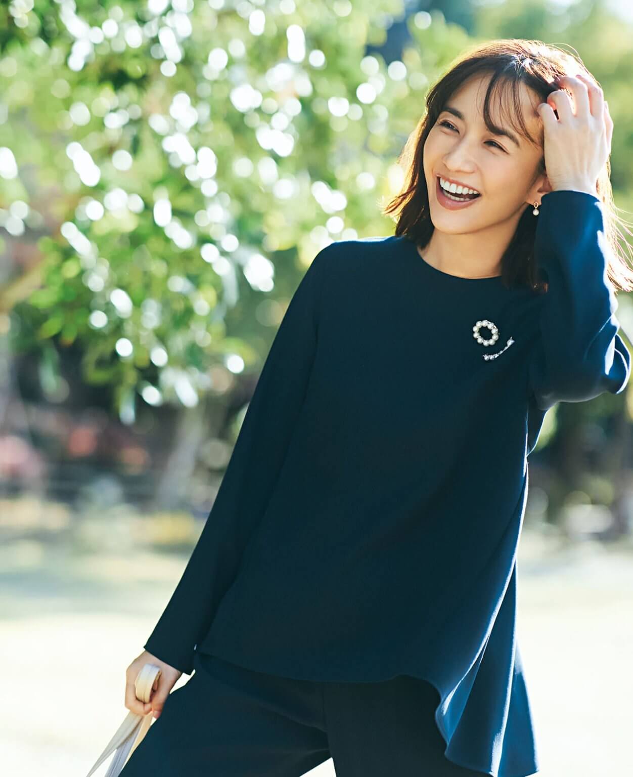 着回しも考えた万能オケージョン服！華やかなワザあり「フレアブラウス」【12classe】 | LEE