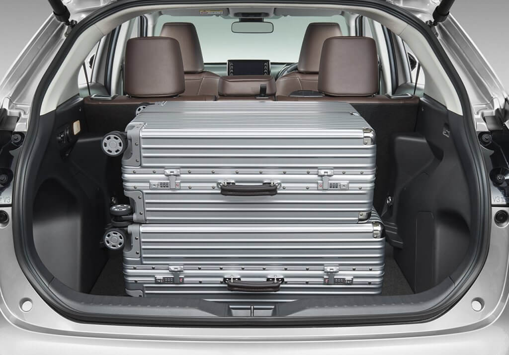 【30、40代女性におすすめのコンパクトSUV5選】街乗り、レジャーに。広い荷室も嬉しい！ | LEE