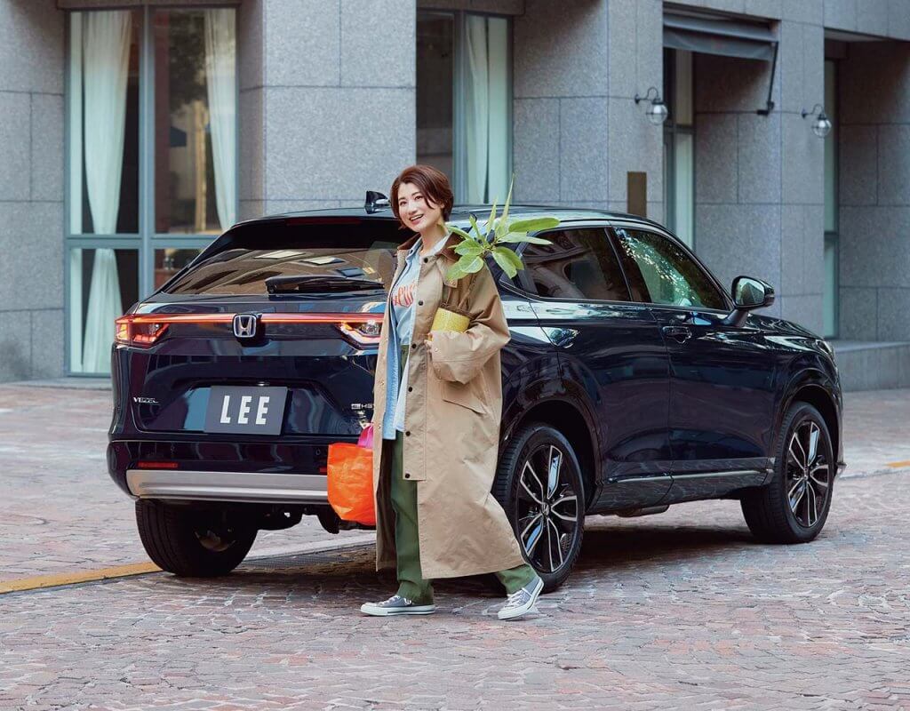 【30、40代女性におすすめのコンパクトSUV5選】街乗り、レジャーに。広い荷室も嬉しい！ | LEE