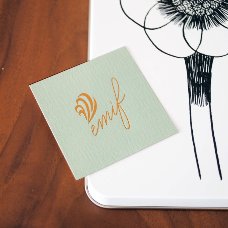 【山口一郎 × emif】スペシャルクッキー缶 | LEE