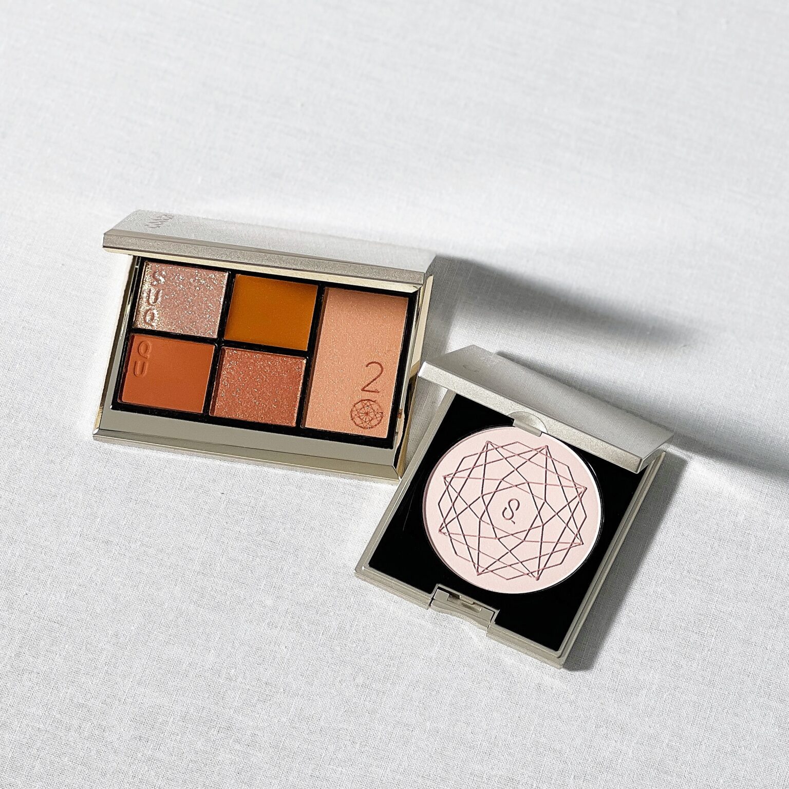 40代がお試し！【SUQQU】20周年特別コレクションはアイ＆ブラッシュコンパクトとフェイスコンパクト | LEE