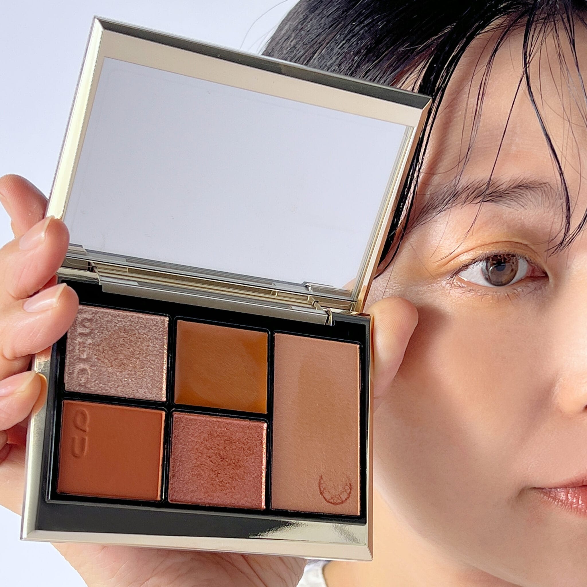 40代がお試し！【SUQQU】20周年特別コレクションはアイ＆ブラッシュコンパクトとフェイスコンパクト | LEE