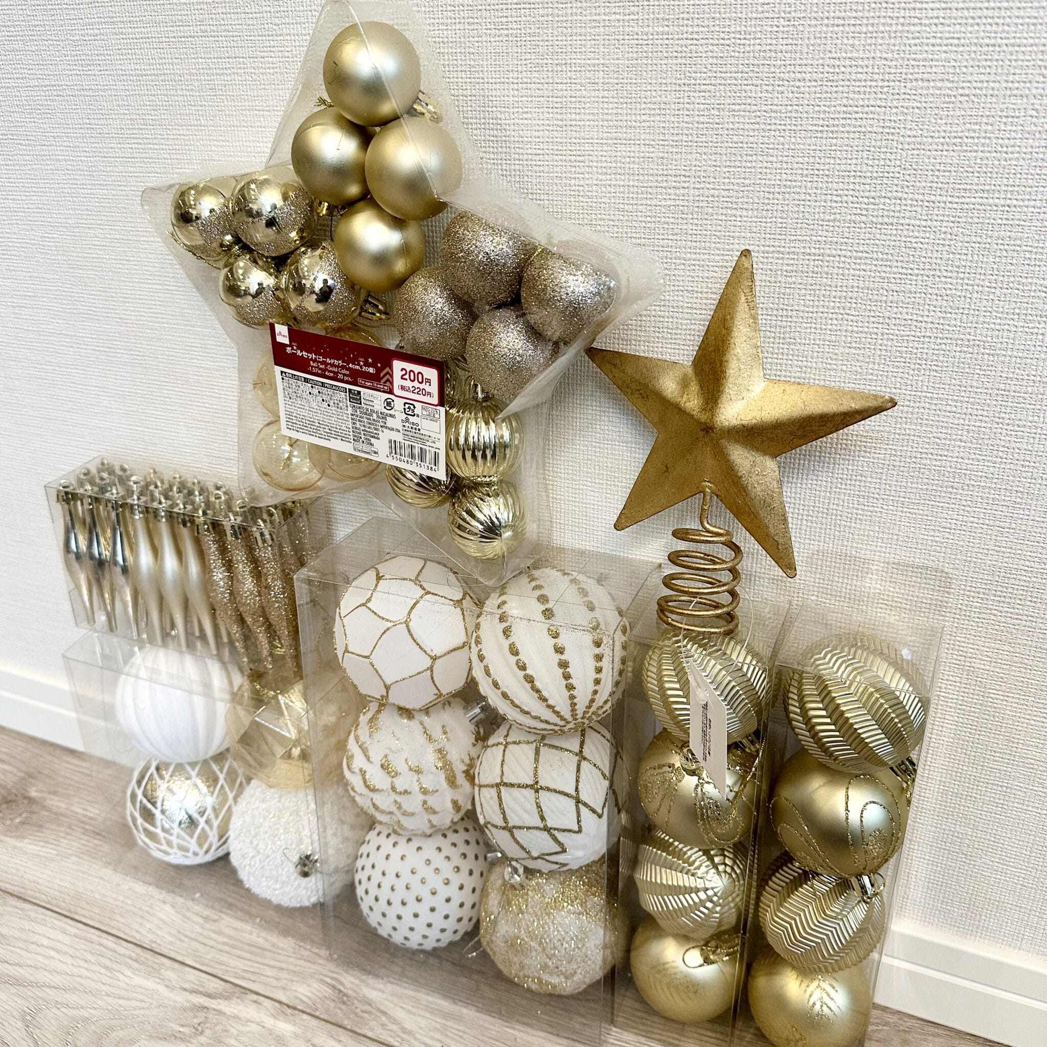 【ダイソー・ニトリ・LAKOLE等】クリスマスオーナメントを大量購入＆飾り付け！ | LEE