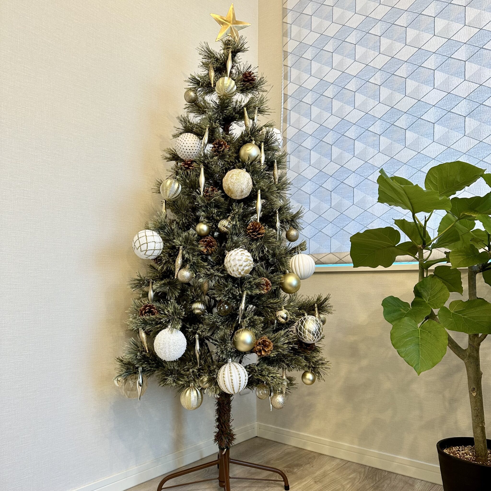 【ダイソー・ニトリ・LAKOLE等】クリスマスオーナメントを大量購入＆飾り付け！ | LEE