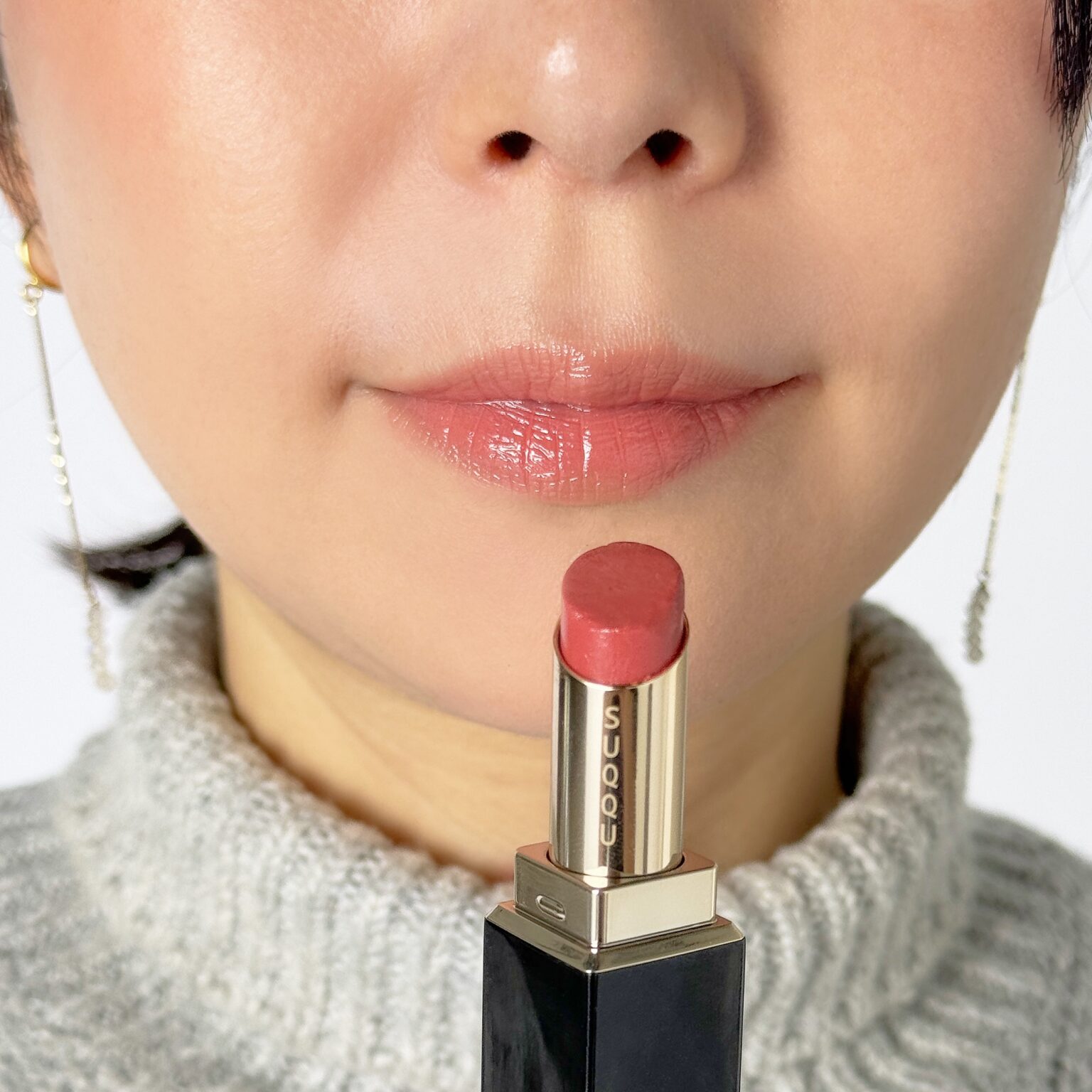 【SUQQU】じんわりにじむような発色の新リップ4色をお試し！透明感のある仕上がりで、唇のうるおいもキープ | LEE