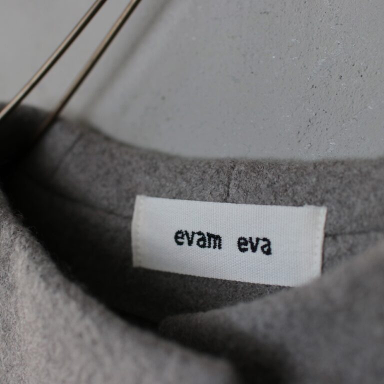 【evam eva】地味色コートがこの冬活躍中。 | LEE