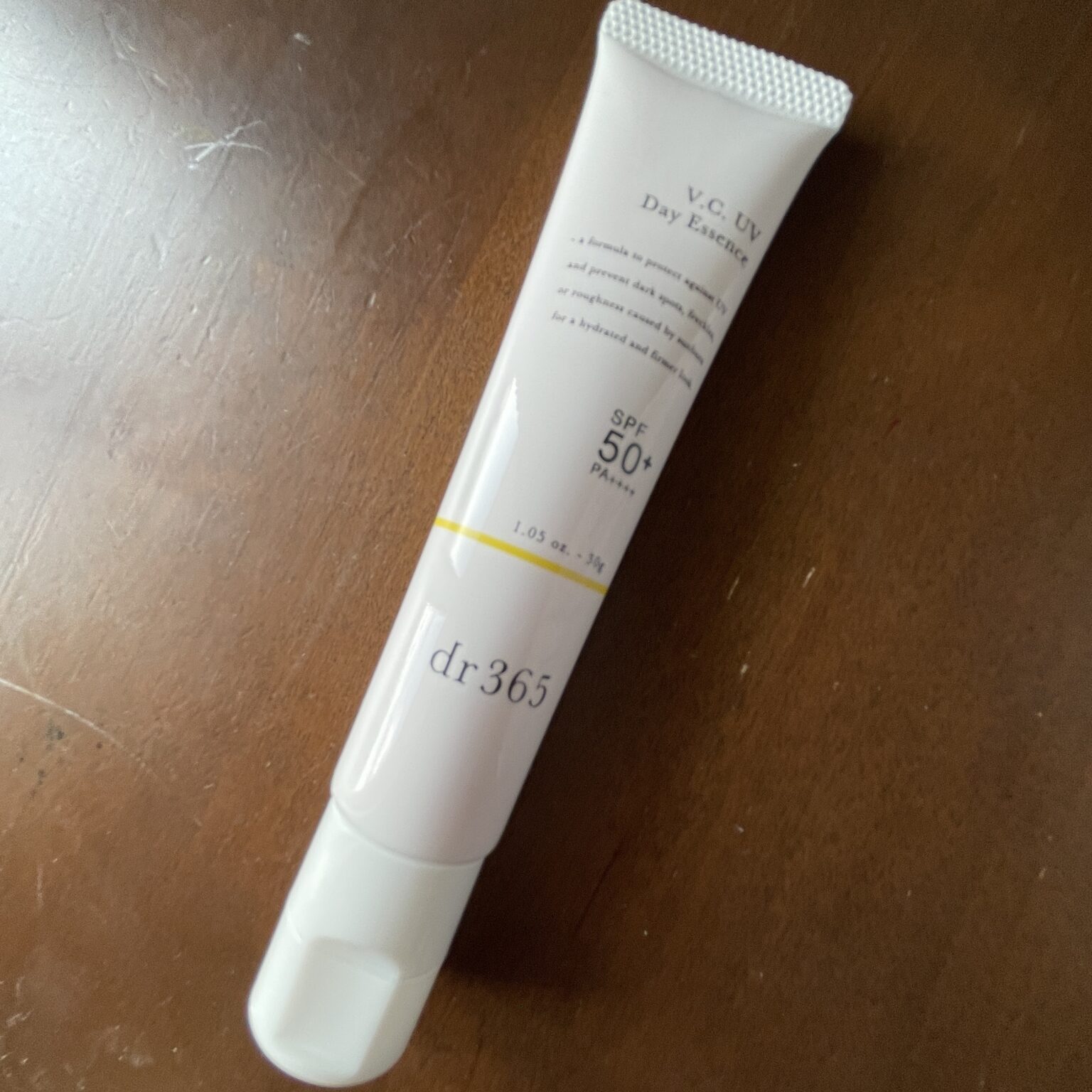 【UVケアコスメ】人柄買い！dr365のV.C. UVデイエッセンス | LEE