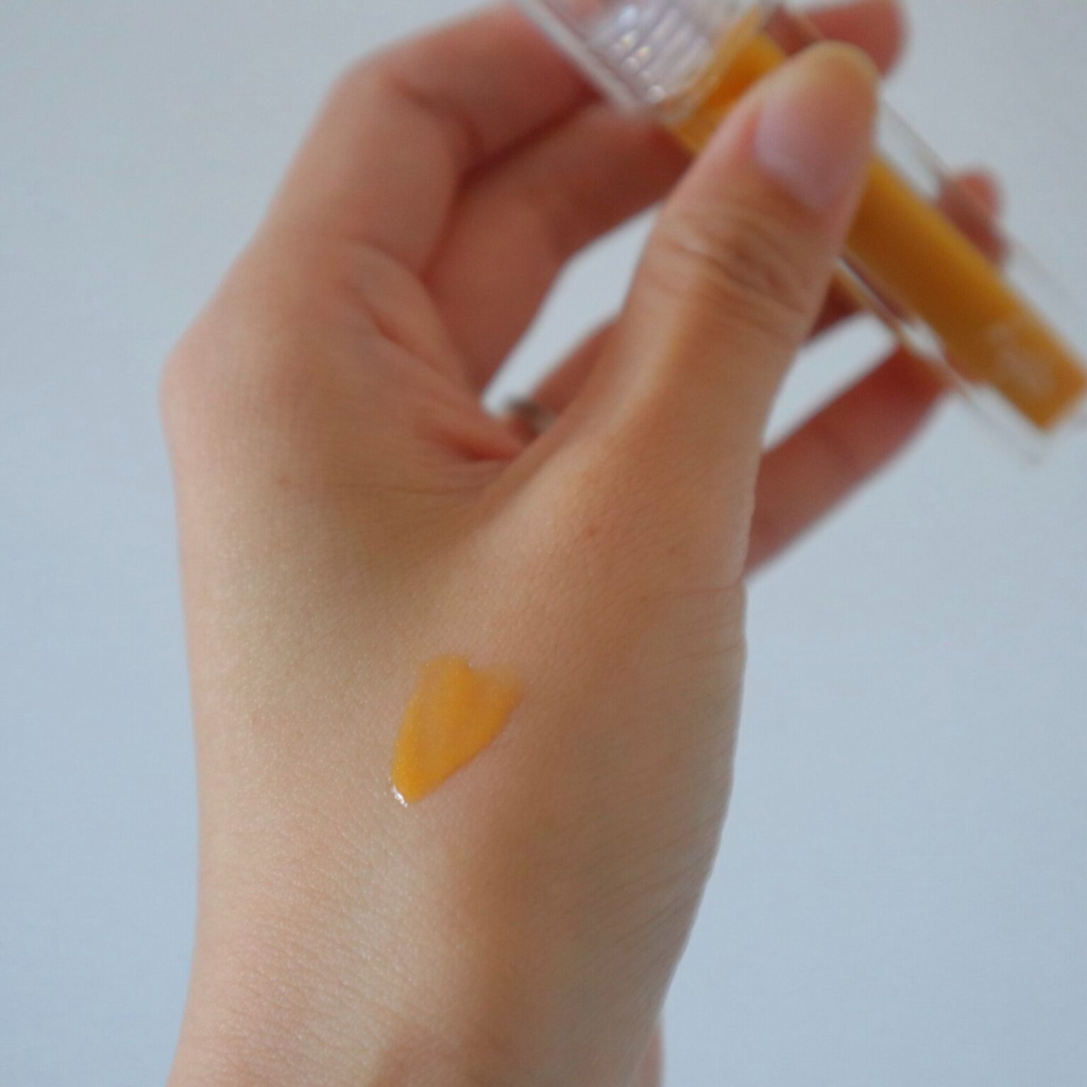 【30・40代LEE読者の愛用リップ5選】RMK、フジコ、KATE…最近買ったお気に入りをご紹介 | LEE