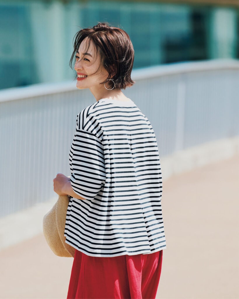 後ろ姿がサマになるボーダーT【12closet】は、登場するたび、大人気！ | LEE