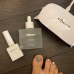 【ohora】簡単セルフジェルネイルを愛用中！30代＆40代ブロガー3人の「上品フットネイル」を拝見♪ | LEE