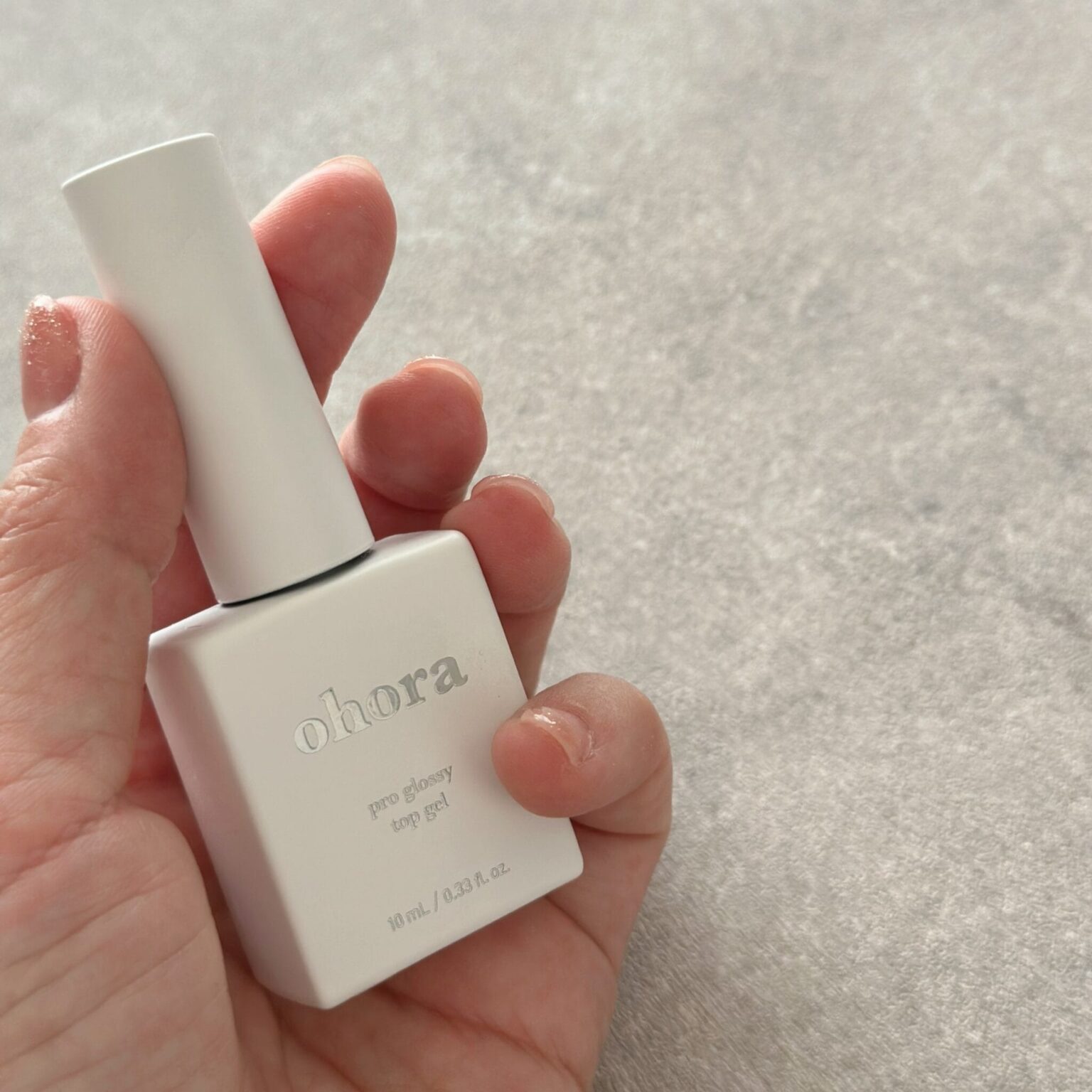 【ohora】簡単セルフジェルネイルを愛用中！30代＆40代ブロガー3人の「上品フットネイル」を拝見♪ | LEE