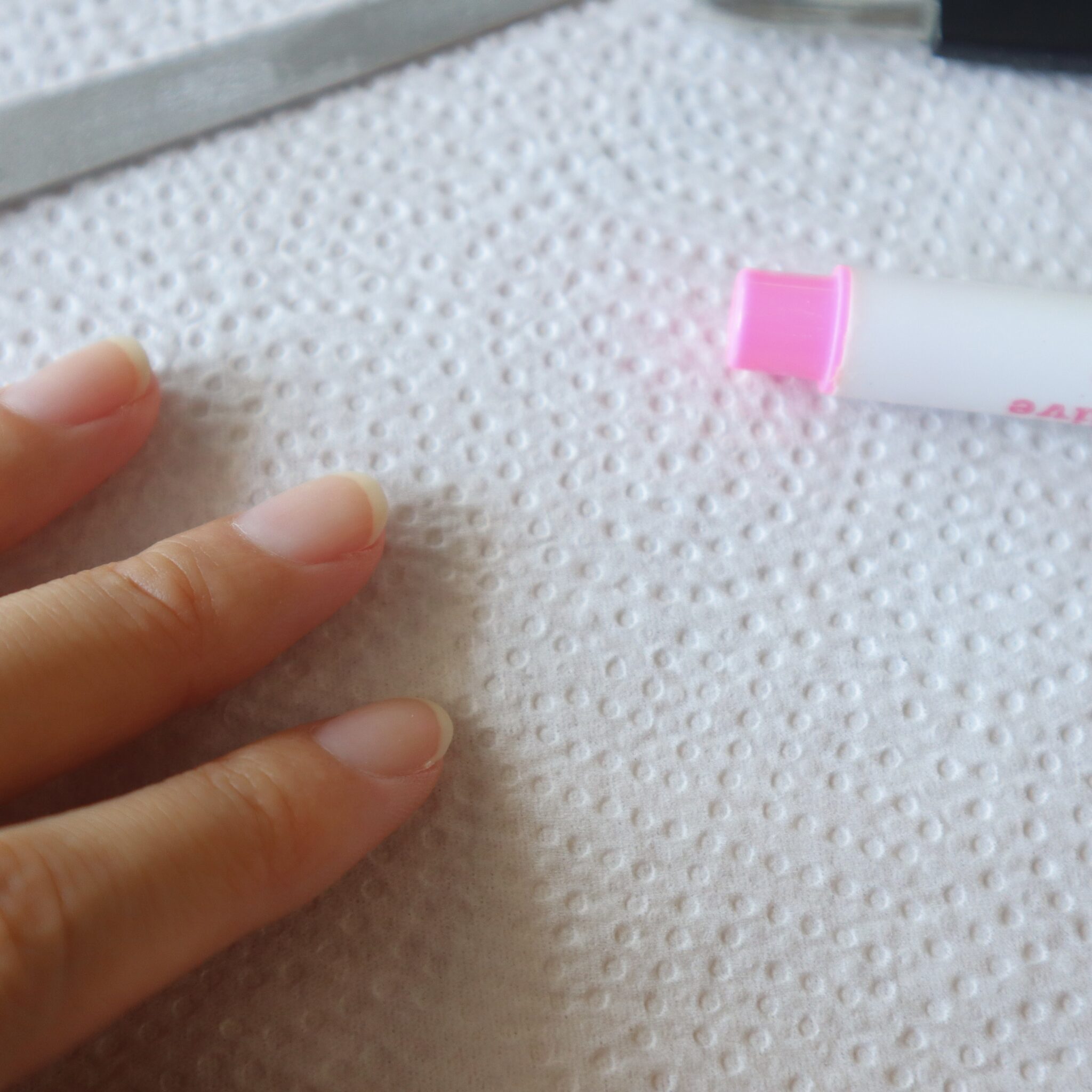 【ohora】100人隊おすすめの簡単セルフネイルに挑戦！ | LEE