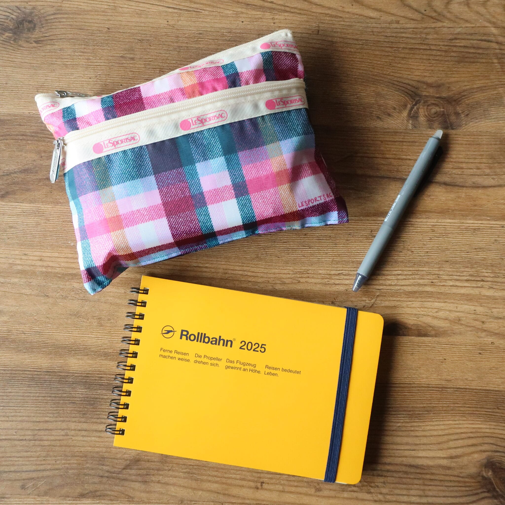 【10月はじまりの手帳】2か月見開きのRollbahnと、極細タイプのフリクションボールペン | LEE