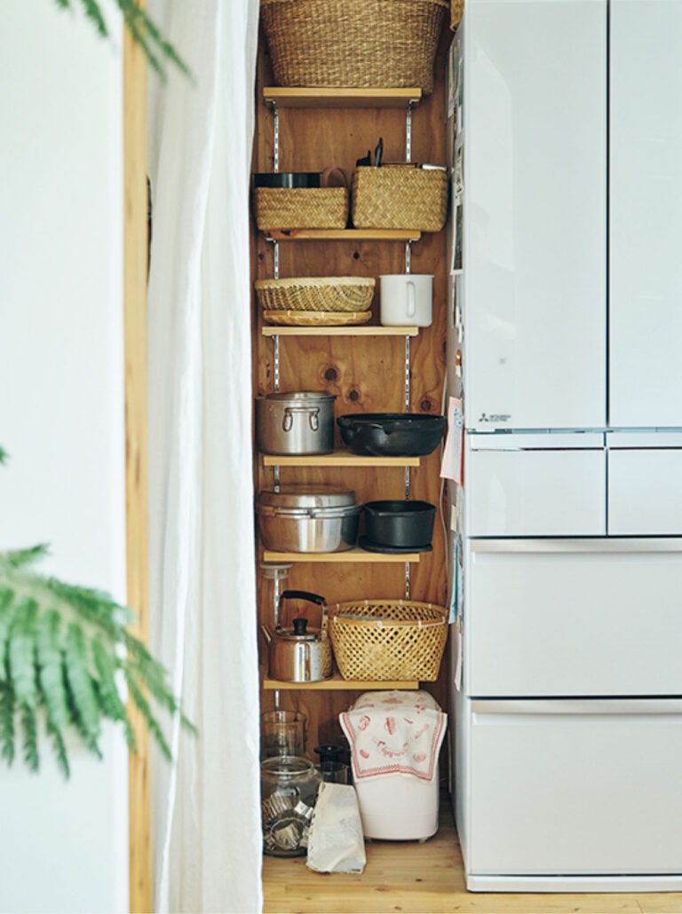 リビングの“仕切らない壁”で家族それぞれがくつろげる空間に【85m2／2LDK／リノベマンション「間取り図」実例】 | LEE