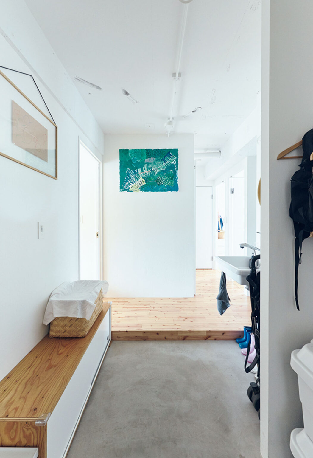 リビングの“仕切らない壁”で家族それぞれがくつろげる空間に【85m2／2LDK／リノベマンション「間取り図」実例】 | LEE