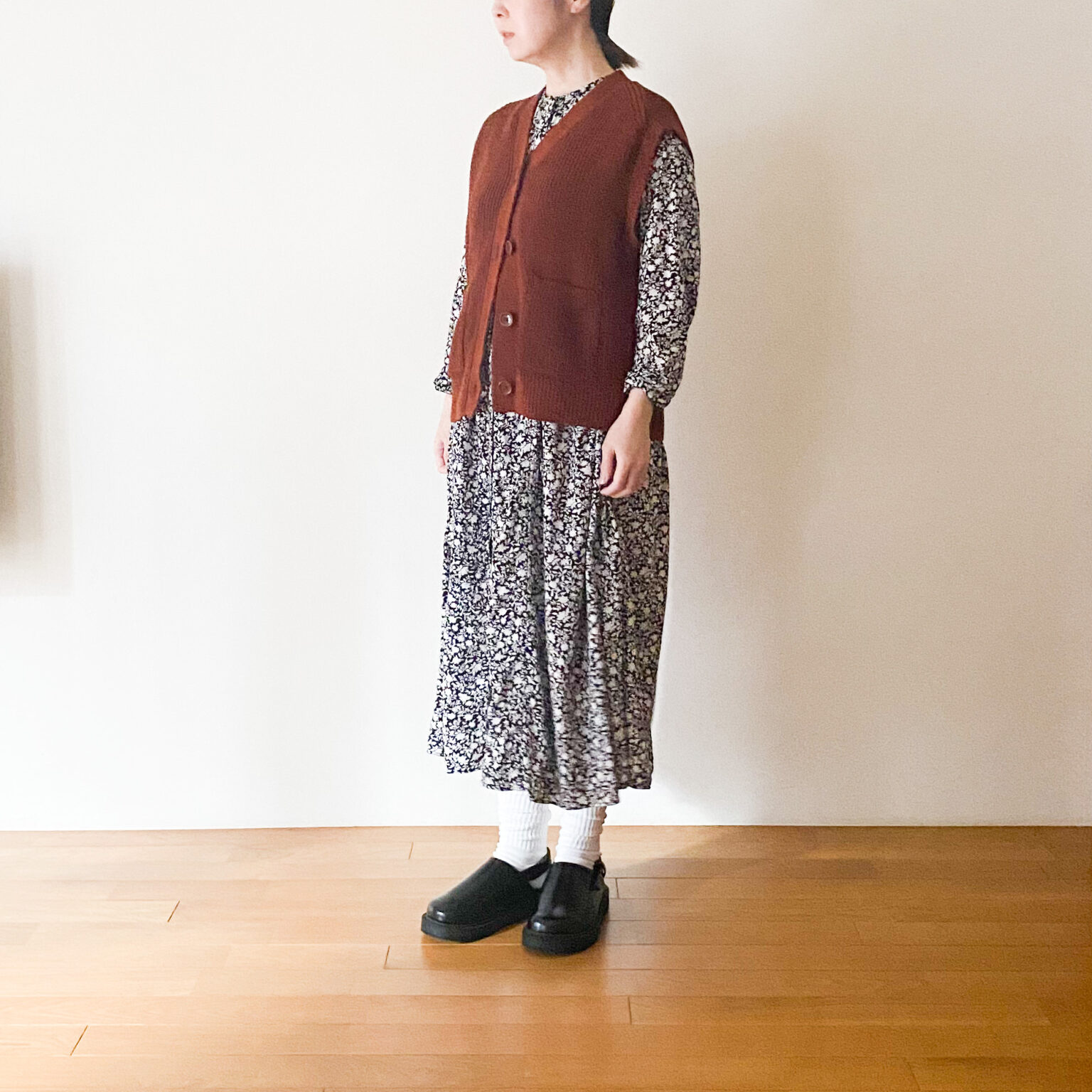 【UNIQLO : C】 クロッグシューズで足もとから秋を楽しもう | LEE