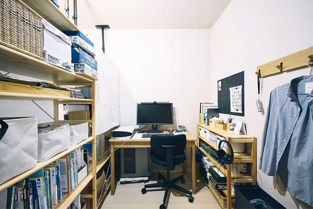 【マンション「間取り図」実例】リノベはせず、家具やカーテンで仕切って息子3人の“個室”に＜77m2／2LDK＞ | LEE