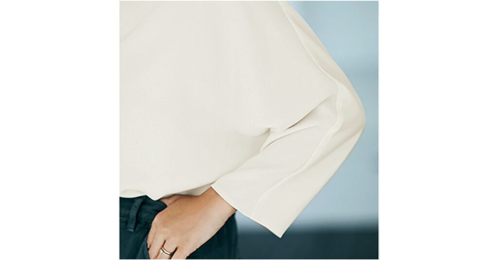 LEE限定【デミルクス ビームス】地味色でも洗練されたトップスとスカートでお洒落にコーデ！ | LEE