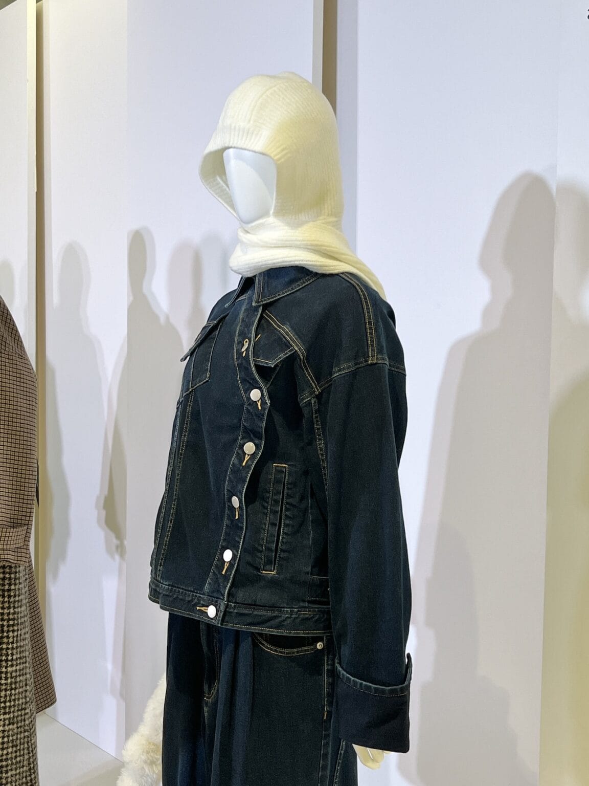 【GU×rokh】完売必至の初コラボアイテム全紹介！アウター、ニット、バッグ…最速レポ！ | LEE