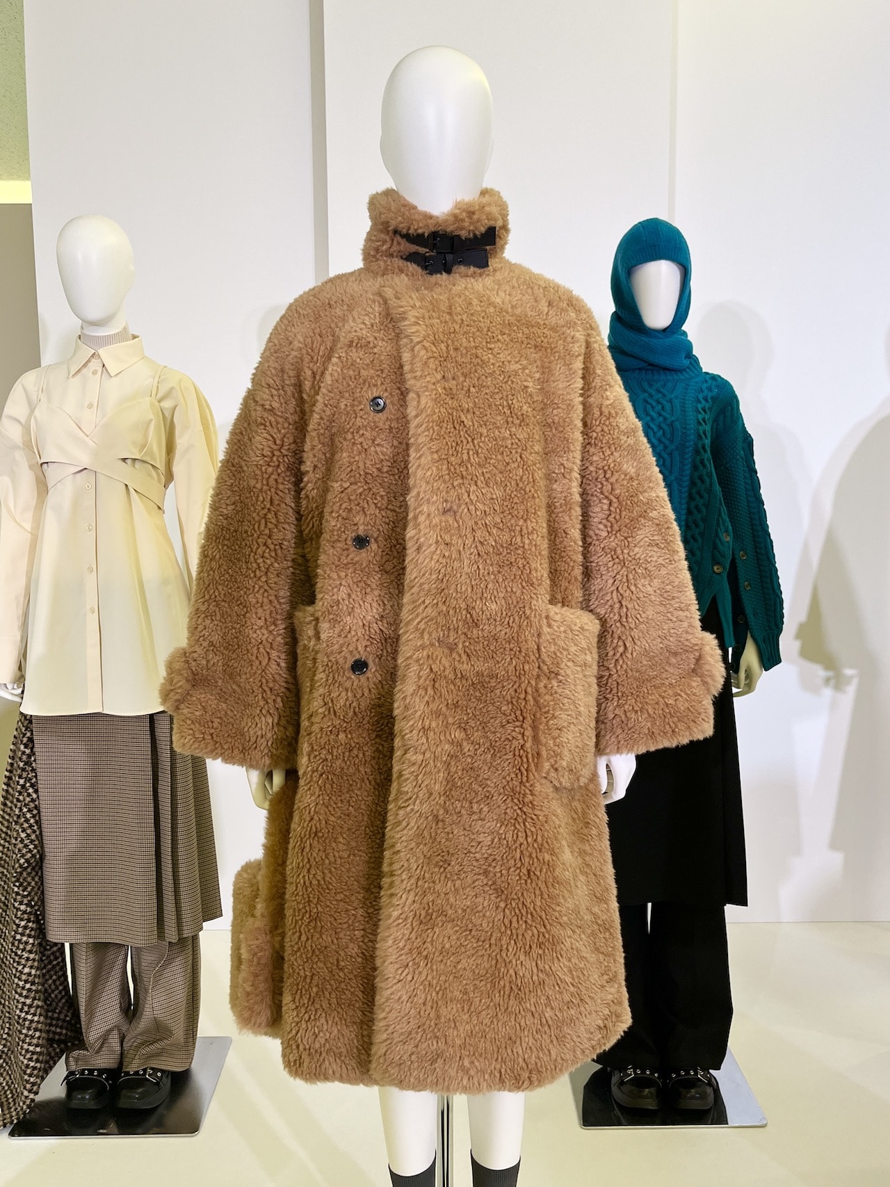 【GU×rokh】完売必至の初コラボアイテム全紹介！アウター、ニット、バッグ…最速レポ！ | LEE