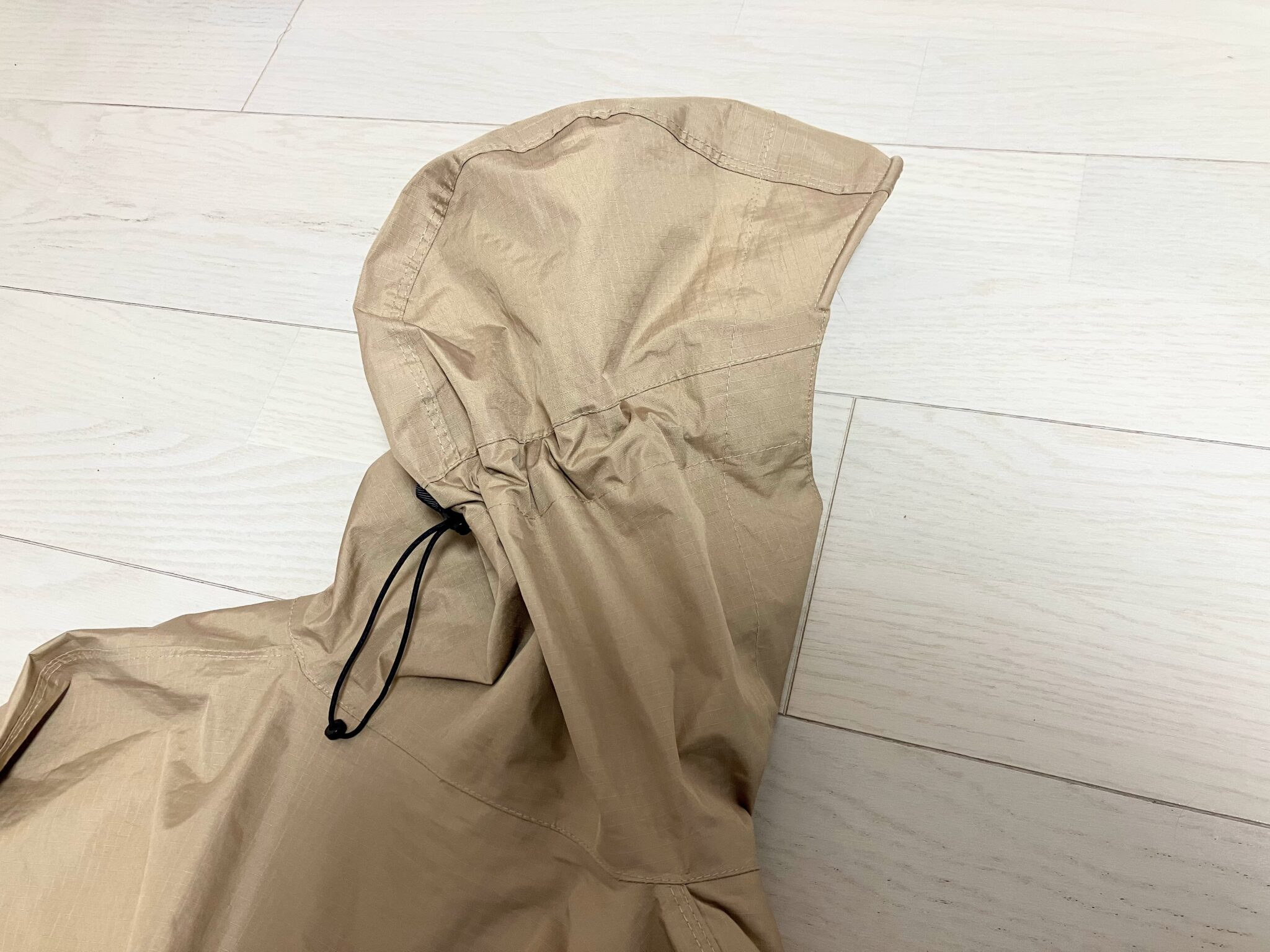 【KiU】ニュースタンドレインポンチョ | LEE