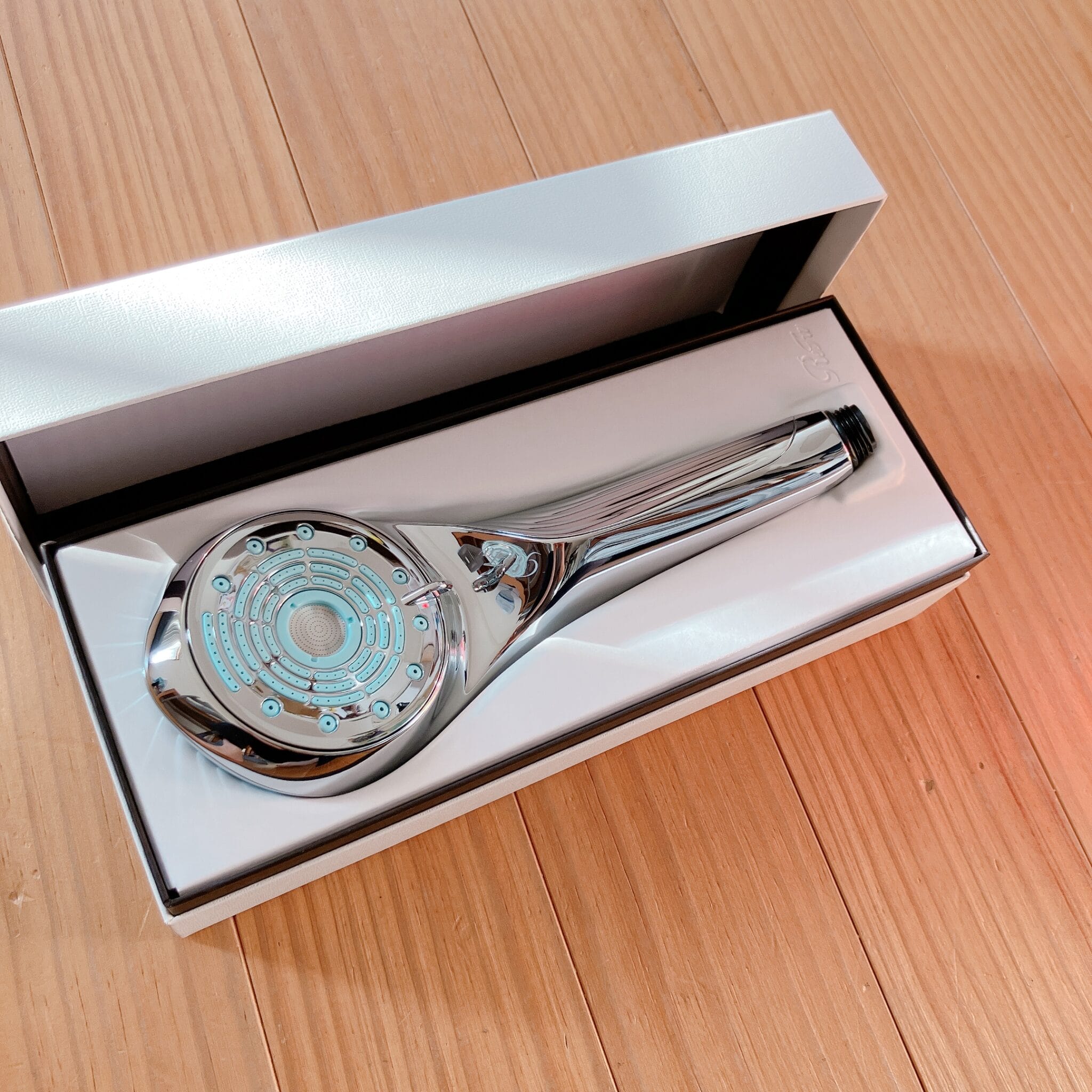 リファ｜シャワーヘッドを誕生日に！ReFaファインバブルU | LEE