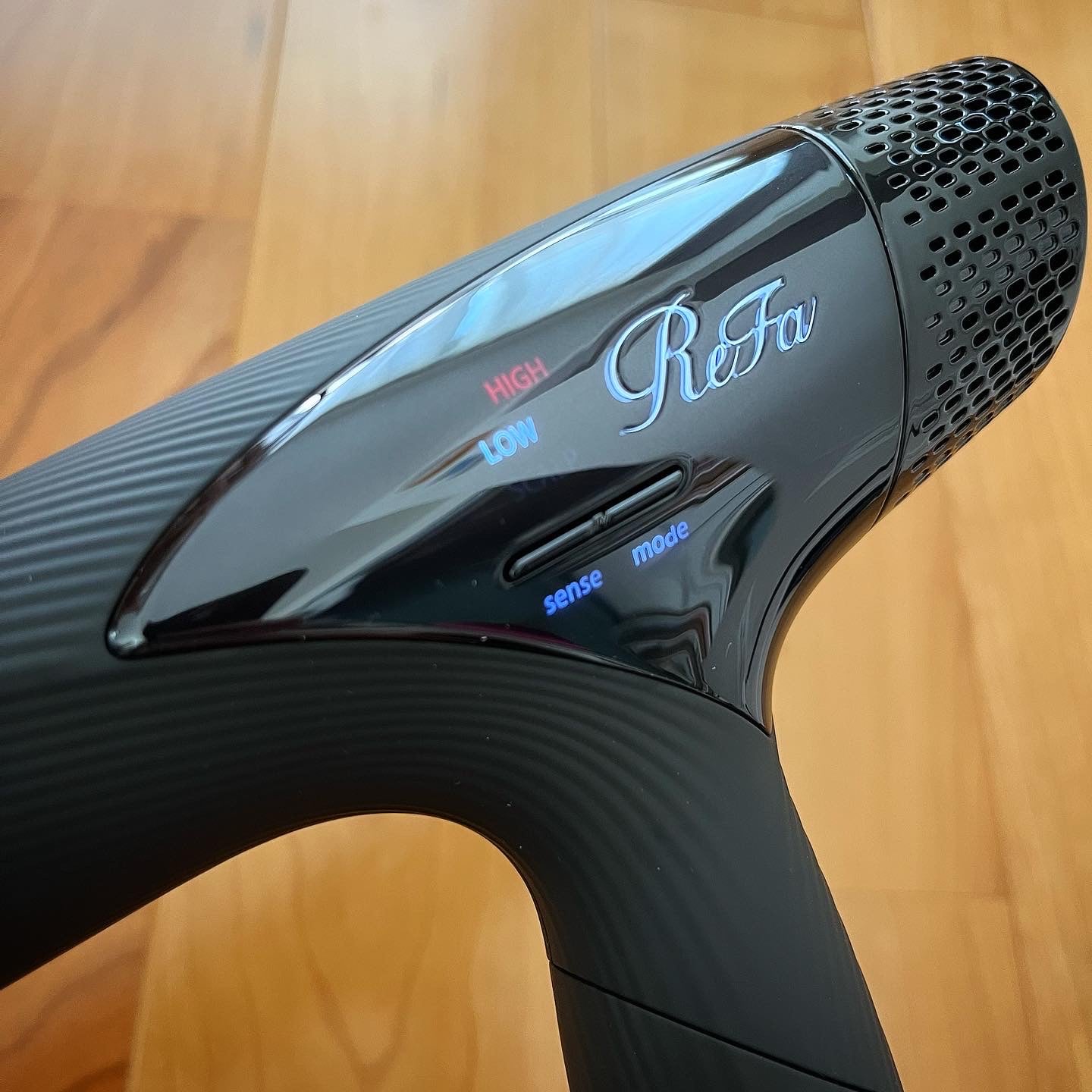 [ReFa｜速乾性抜群のドライヤー]LEE100人隊【「私の推し家電大賞」受賞アイテム】 | LEE