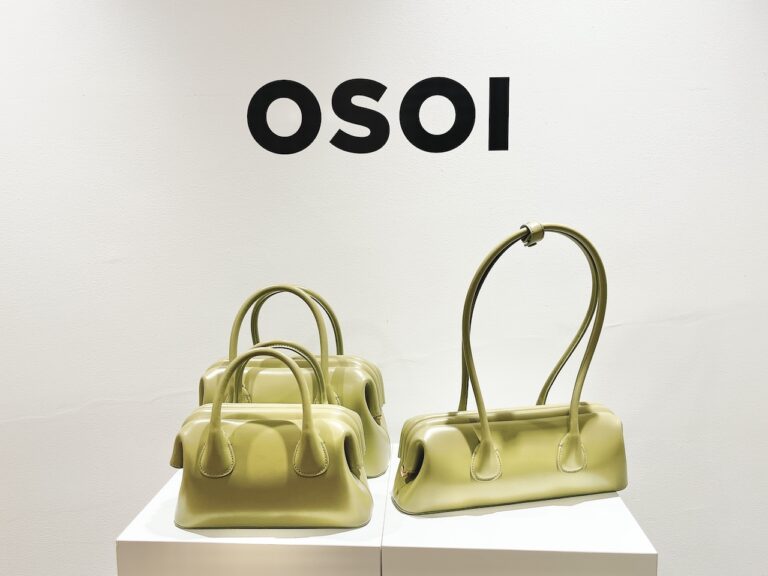 今どき【黒バッグ20選】話題の韓国発ブランド「トゥティエ」、「OSOI」etc.30代・40代の購入品、普段使いからオケージョンコーデまで！ | LEE