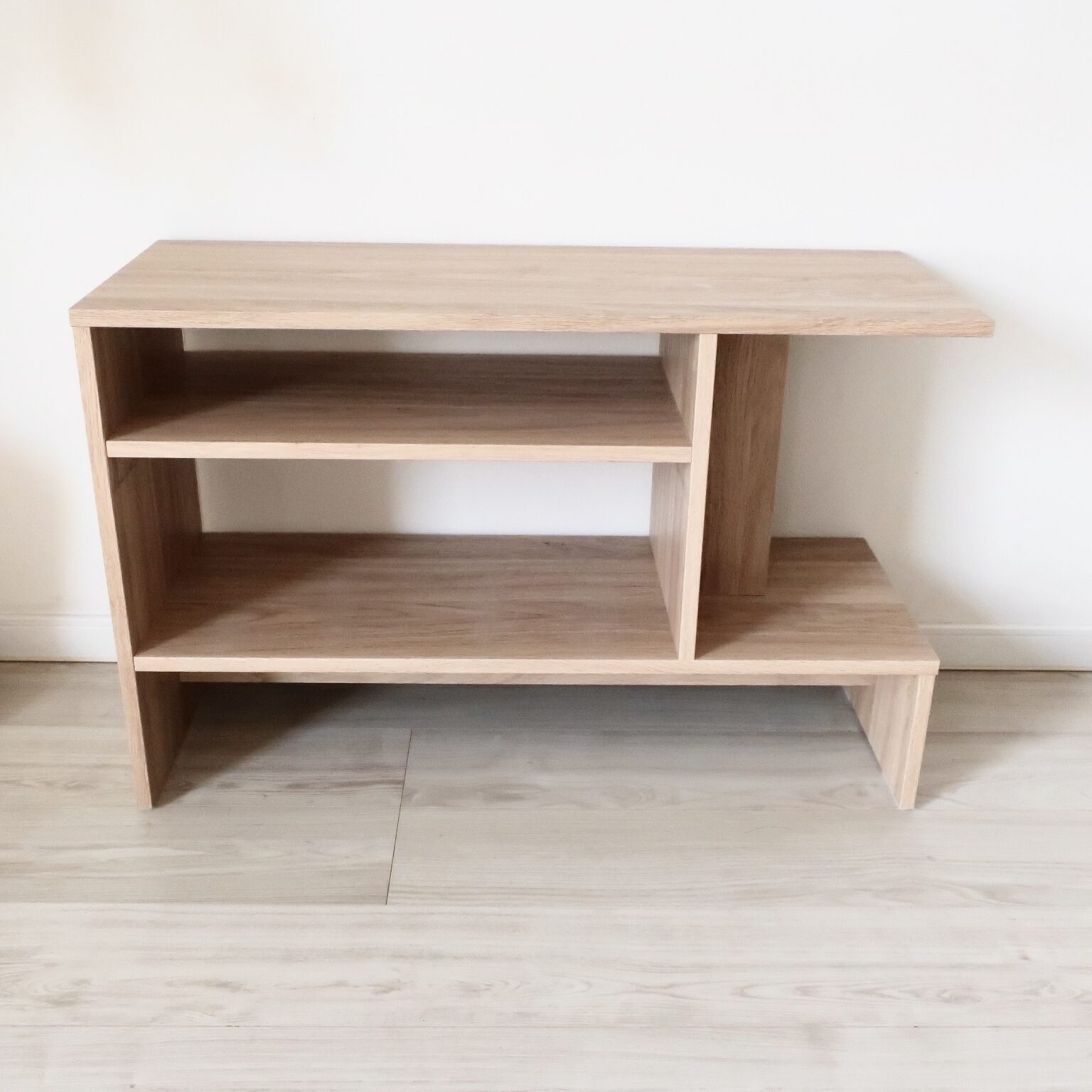 【IKEA】収納もできるおしゃれなサイドテーブル、HOLMERUD（ホルメルド）をソファ周りで活用中。 | LEE