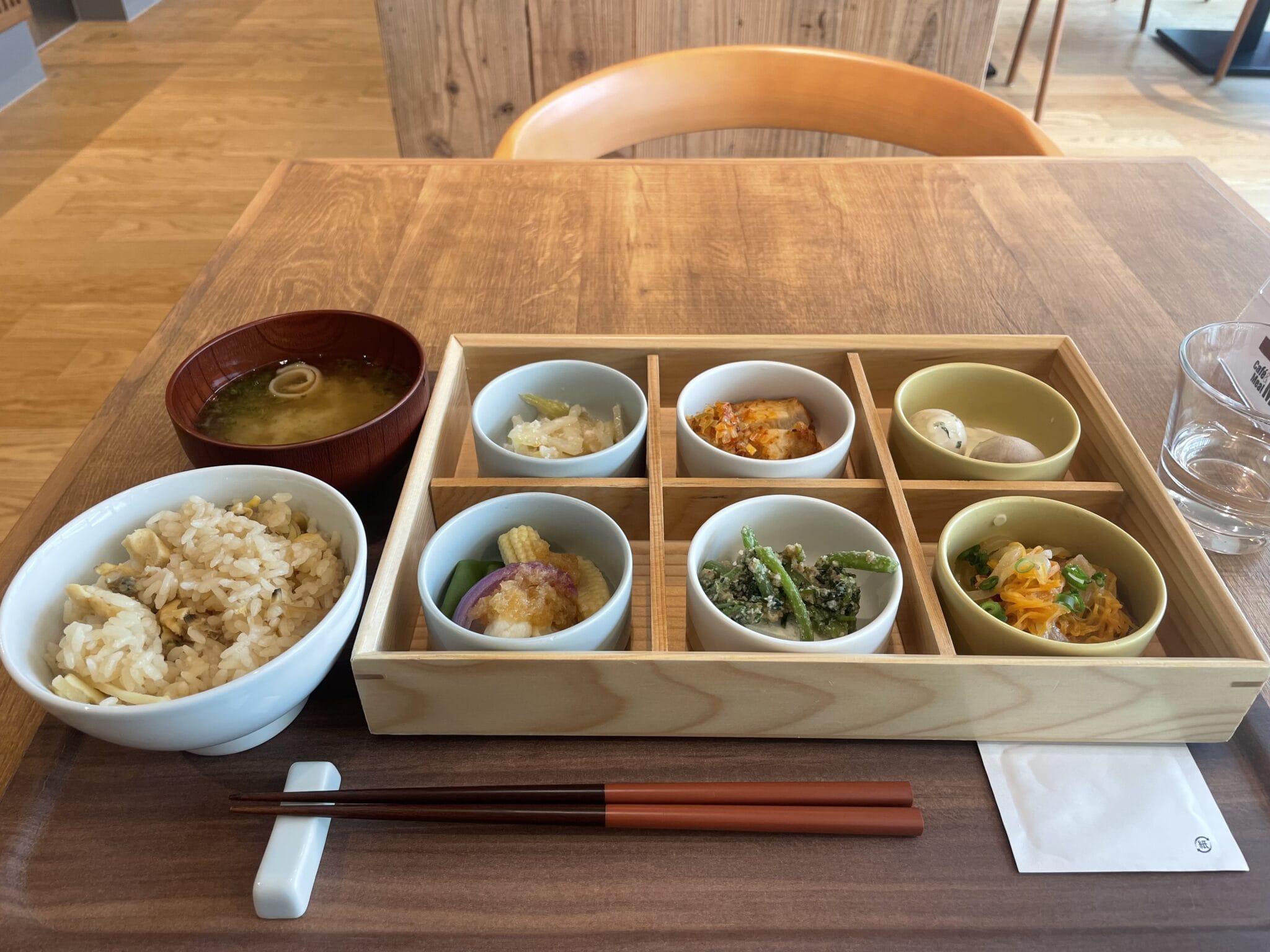 【2days】無印良品カフェでランチ。「季節の発酵お膳」と「選べる4品セット」│Café＆Meal MUJI ＃2025年6月 | LEE