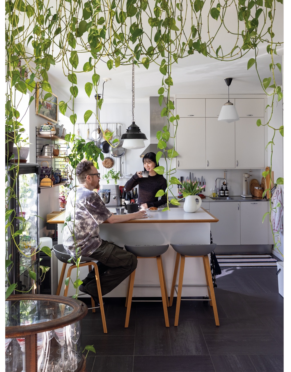 【ストックホルム、66㎡、1LDKの間取り】小さな空間でも快適！キッチン、ダイニング、リビングがひと続きの部屋 | LEE