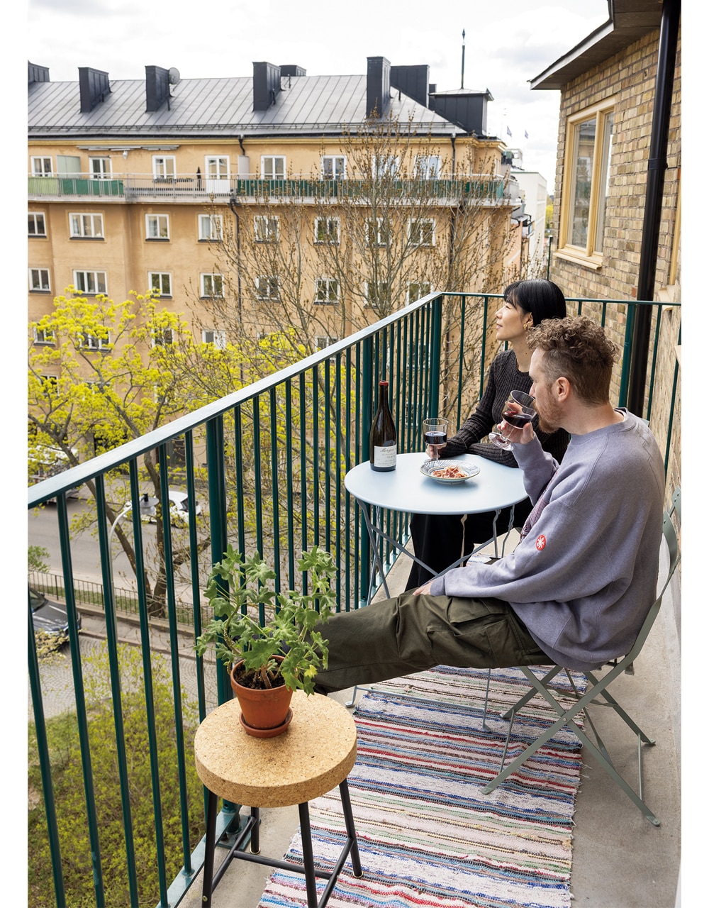 【ストックホルム、66㎡、1LDKの間取り】小さな空間でも快適！キッチン、ダイニング、リビングがひと続きの部屋 | LEE