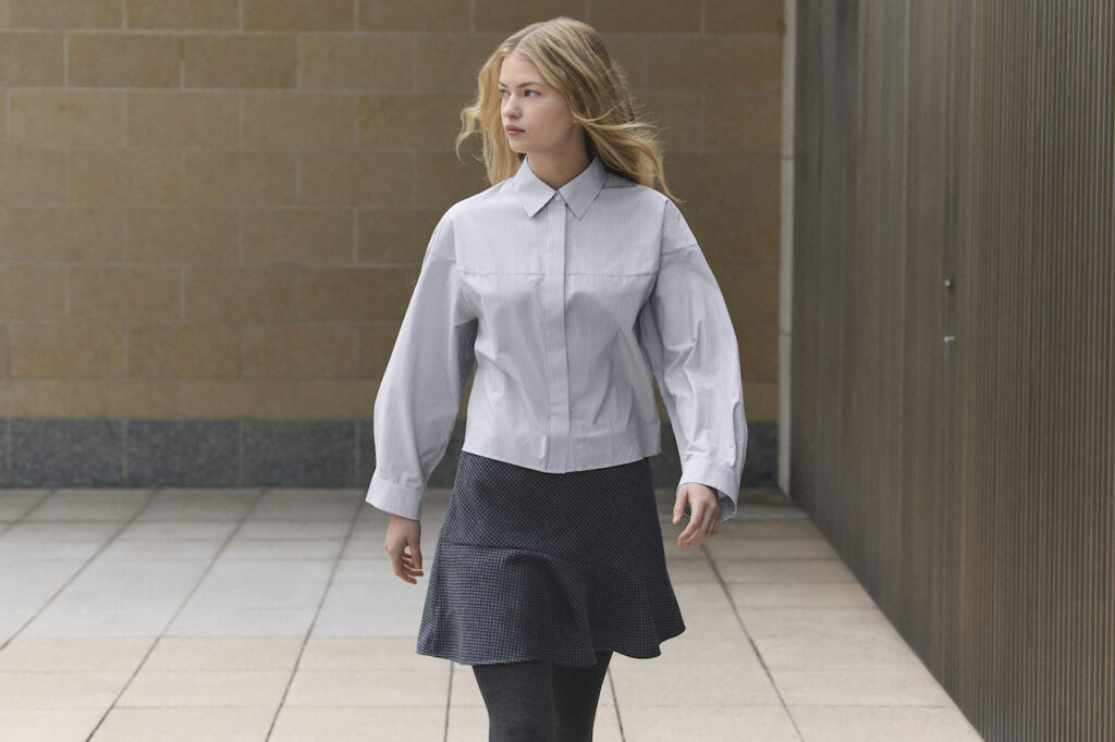 【UNIQLO : C】7/18発売！今買って秋も使えるレディース全アイテム紹介！大人気「ソフトパフィーショルダーバッグ」は使いやすく進化【2025年】 | LEE