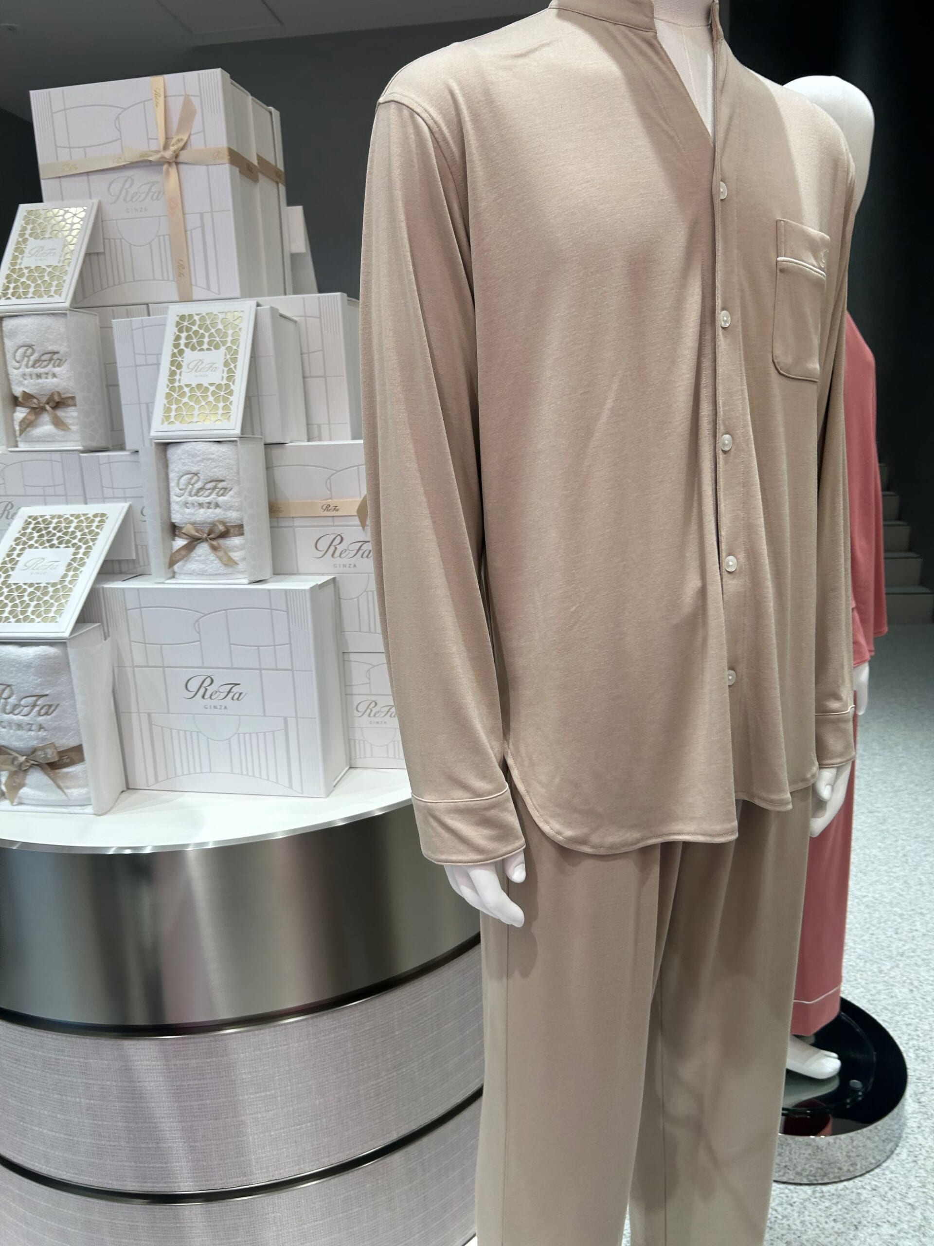 ReFaの旗艦店「ReFa GINZA」がオープン！ リカバリーウェアの新ブランドも登場 | LEE