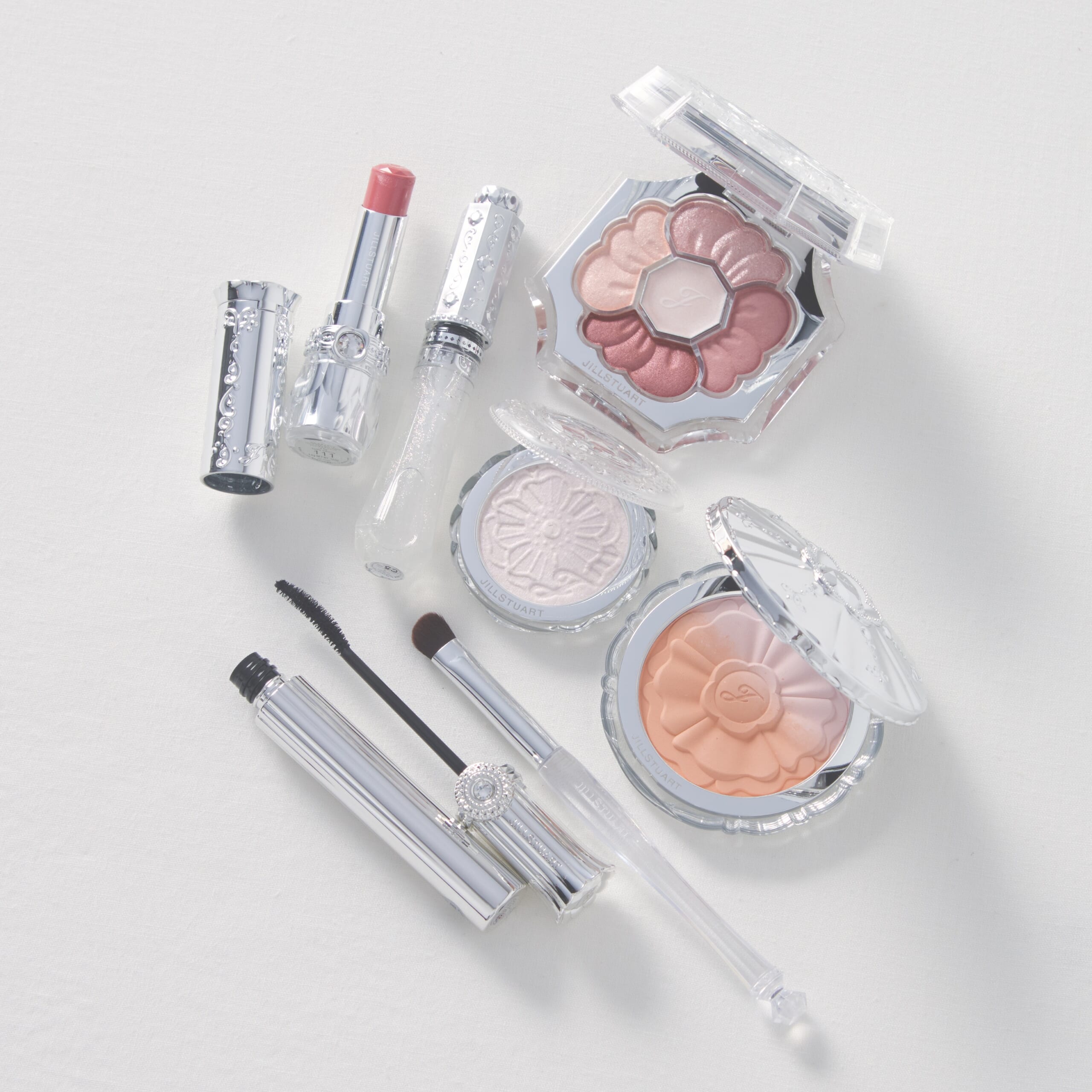 【2026春アイメイク】アディクション、RMK、ジルスチュアート…話題の新作アイカラーを30代・40代が試してみた！ | LEE